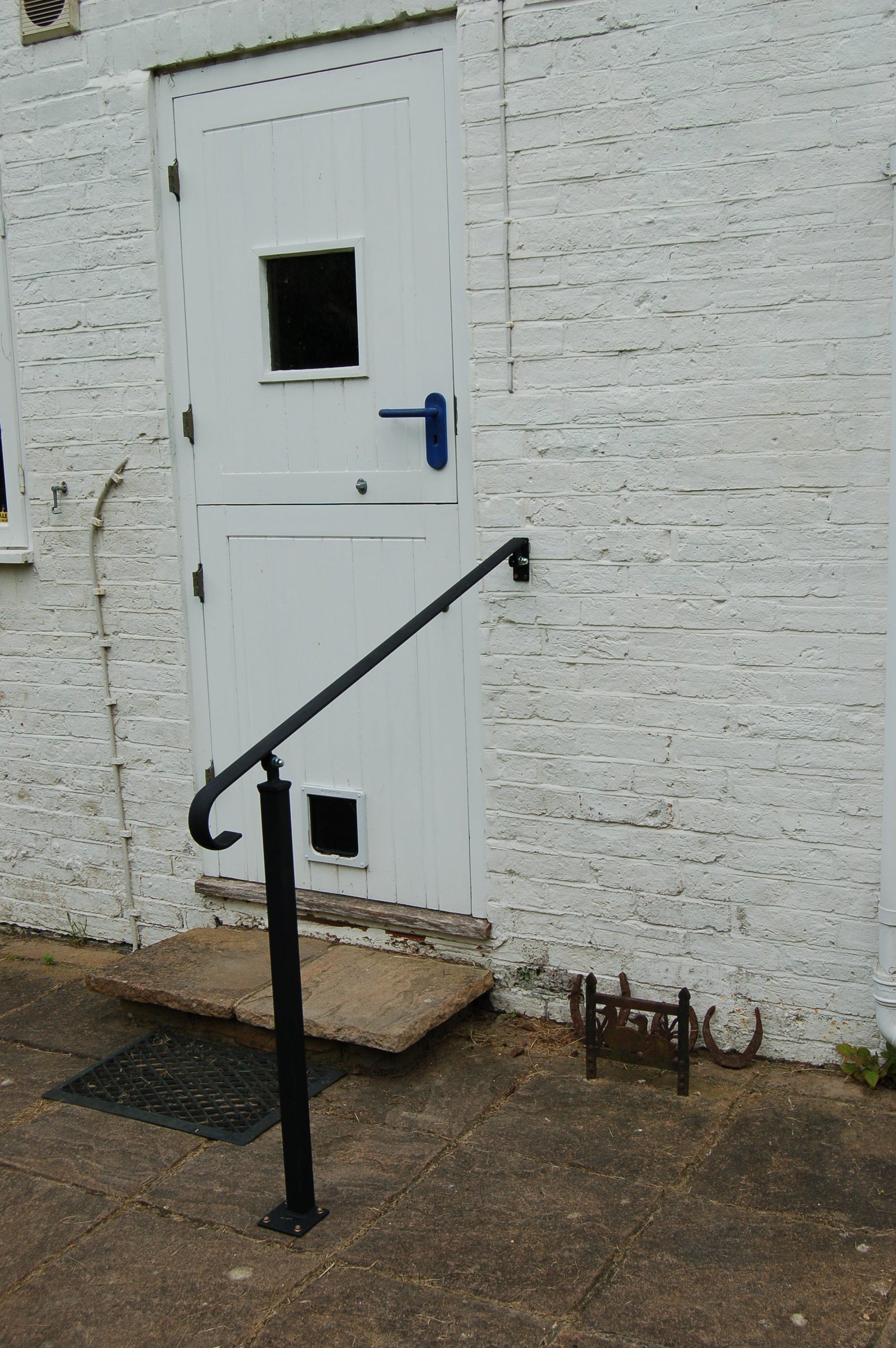 Wrought Iron Style Exterior Handrail Railing With One Bolt Down Post ...